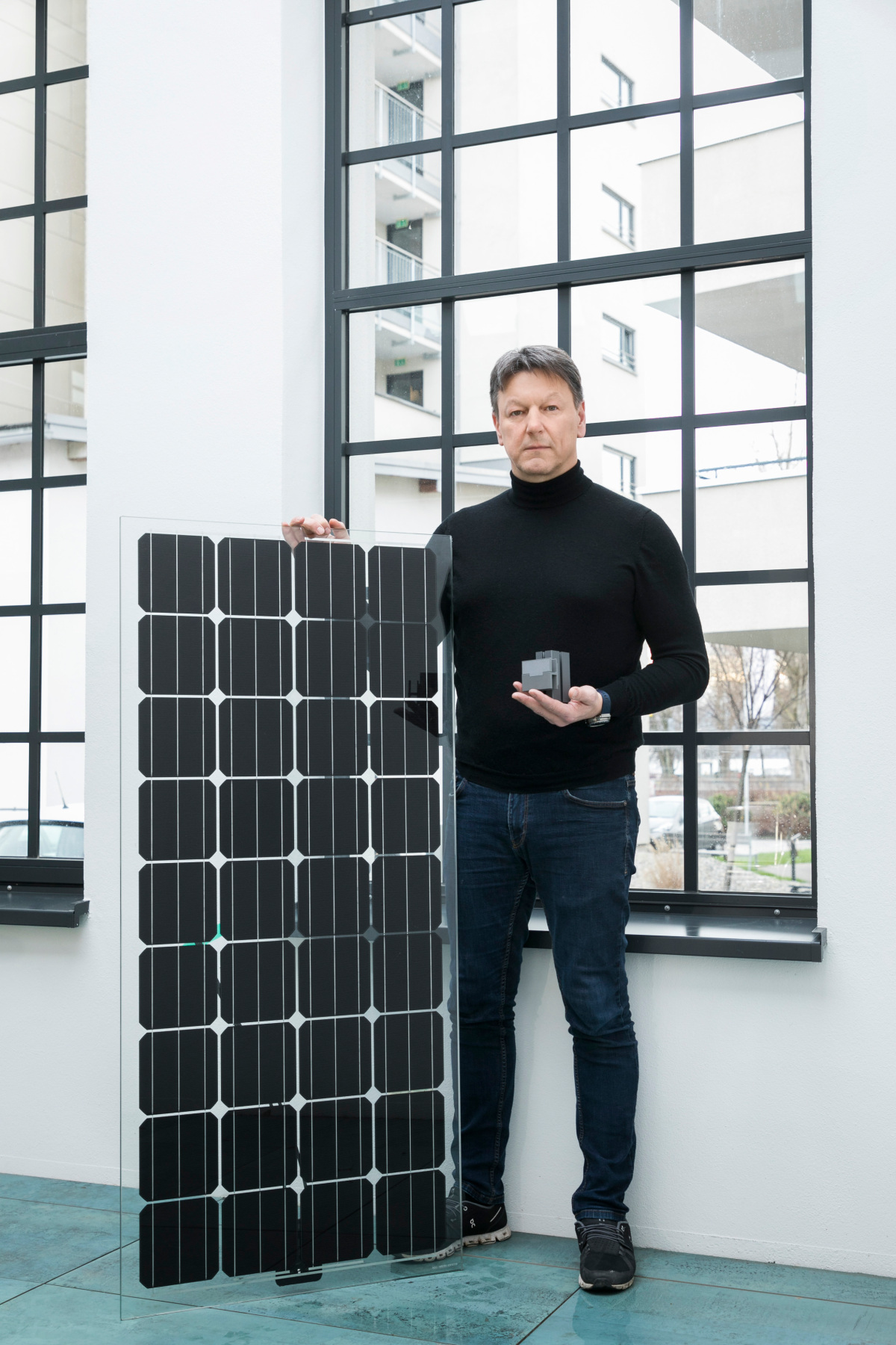 PV-Fassadensystem als Plug-and-play-Lösung - tab.de